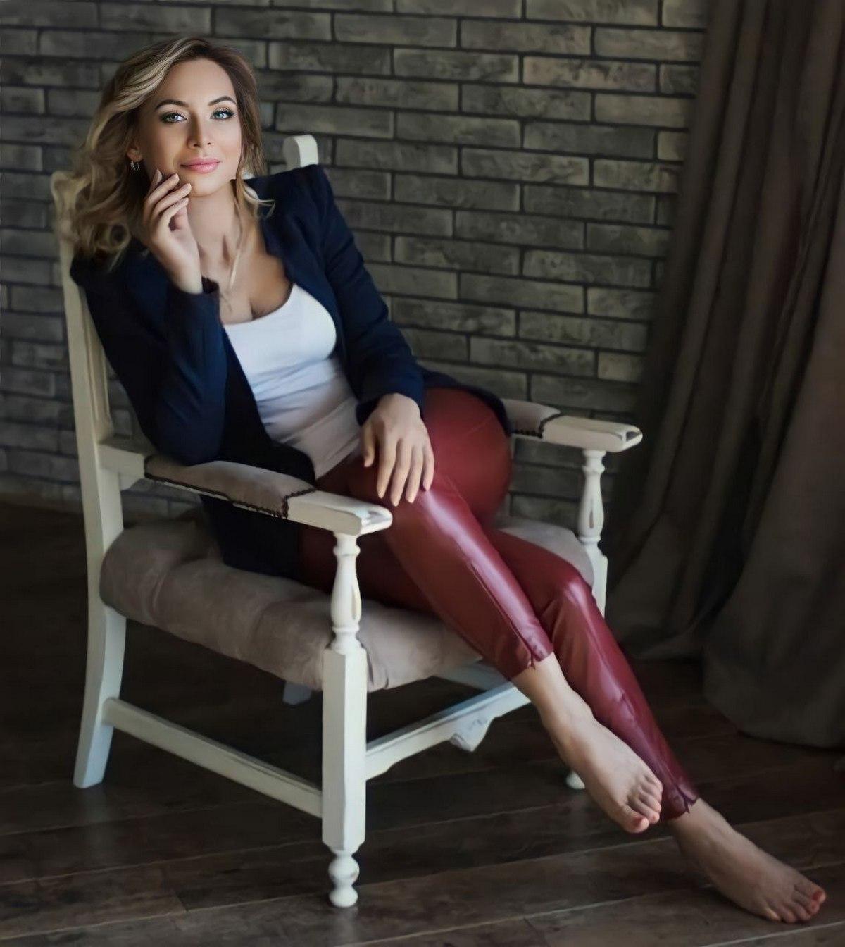Pretty lady Natalia, 44 yrs.old from Nikolaev, Ukraine: Ohh, it’s hard ...